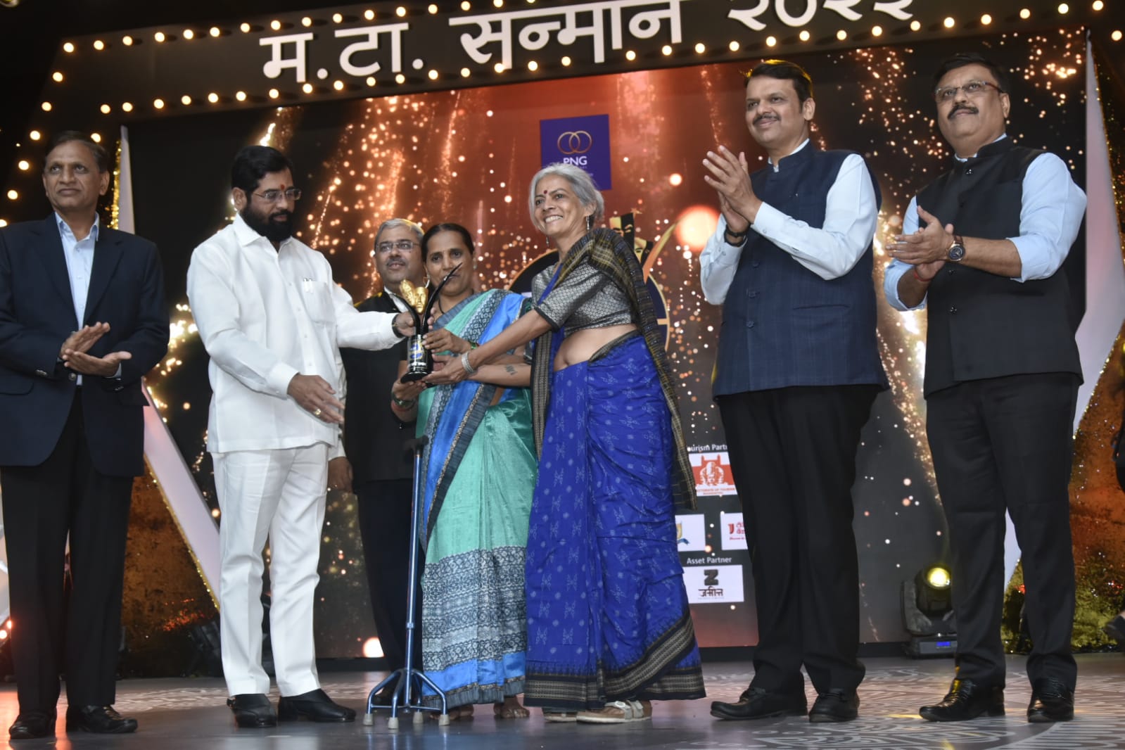 Maha CM Launches “Container Aanganwadis” in the State - The Financial World Maha CM Launches “Container Aanganwadis” in the State - The Financial World